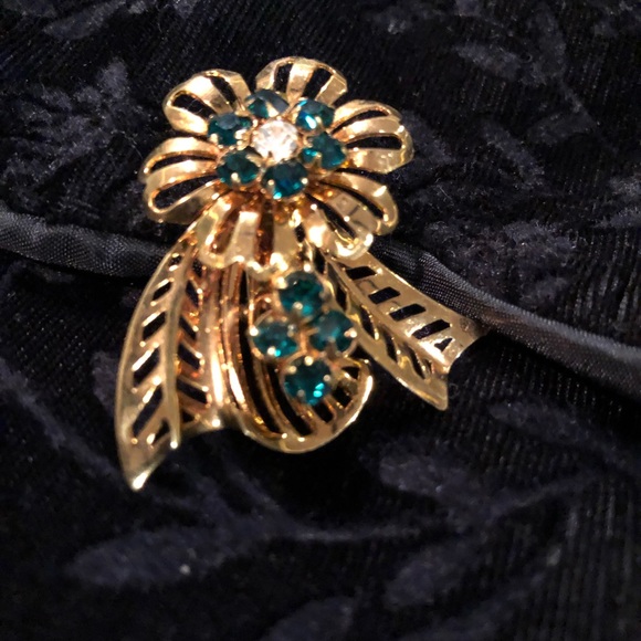 Jewelry | Vintage Scatter Pin | Poshmark